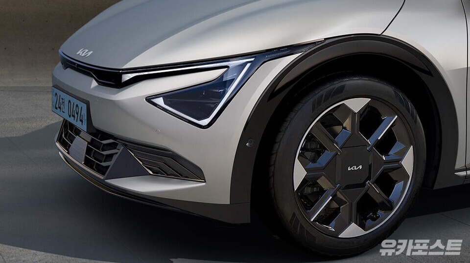 "주행거리 494km, 가격은 동결" 기아 EV6 페이스리프트 '더 뉴 EV6'