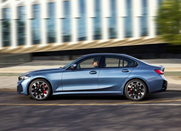 BMW M340i 스포츠 세단의 절대강자! 괜히 '우주명차'라 불릴 수 밖에 없는 이유