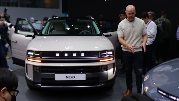 [2025 서울모빌리티쇼] 700km 달리는 수소 SUV의 시대, 현대차 ‘디 올 뉴 넥쏘’ 세계 최초 공개