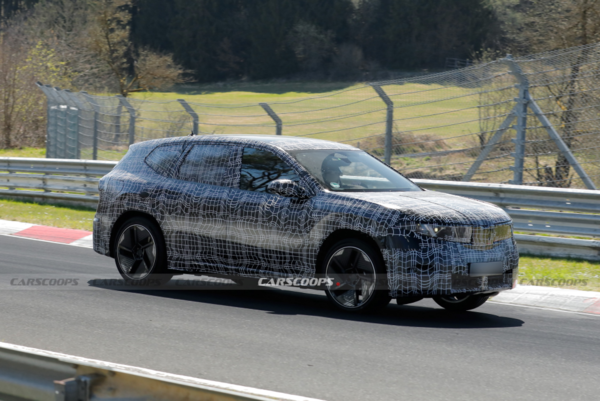 BMW, 2026년형 iX3 출시 임박... 800km 주행·800V 충전 전기 SUV 벌써부터 주목받는 이유는?