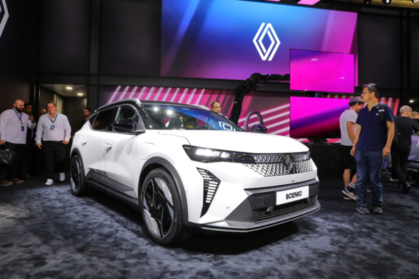 르노코리아, 전기 SUV ‘세닉 E-Tech’ 사전예약 개시.. 460km 주행에 4600만 원대 가격