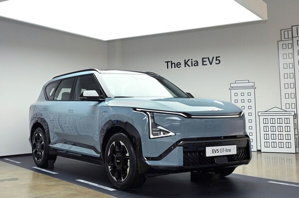 "모델Y보다 싸고 넓다"... 기아 'EV5', 3천만 원대 전기 SUV 현실화
